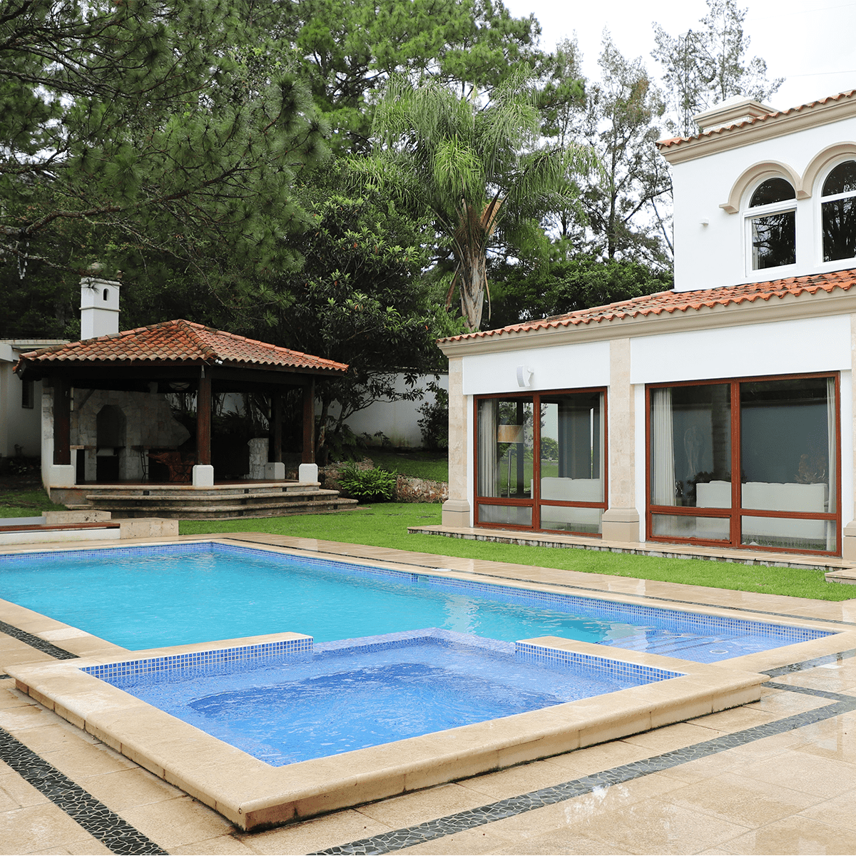 Casa EN EL Hatillo - Conceptos, Diseño y Construcciones